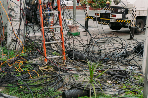 Spaghetti wires are a huge problem | VISOR