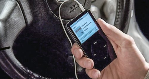 Driving is always better with music | VISOR