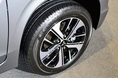 The Mitsubishi Xpander looks good with these wheels | VISOR