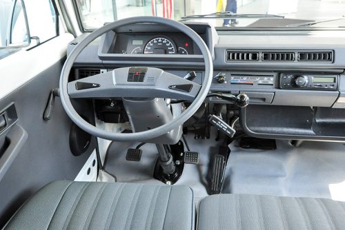 The Mitsubishi L300 is back, and it has a new engine | VISOR