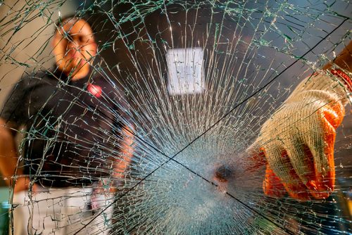 The art and the science of making automotive glass | VISOR