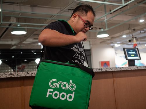 We experience what it’s like to be a GrabFood walker for a day | VISOR