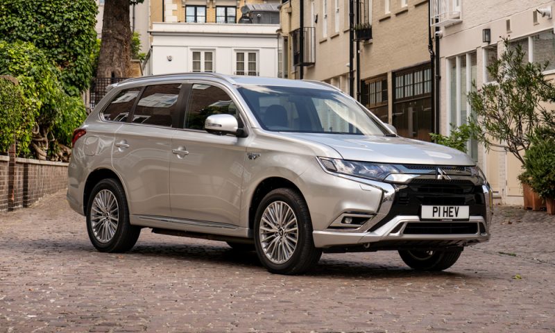 6 things you need to know about the Mitsubishi Outlander PHEV | VISOR