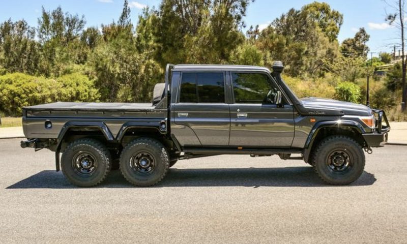 Do you fancy this Toyota Land Cruiser with six-wheel drive? | VISOR
