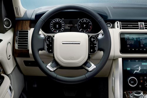 The Range Rover Vogue boasts uncompromised refinement and superb ...