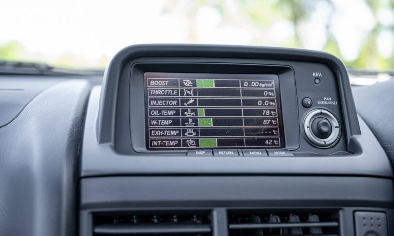 Here’s your chance to bid on a very purple Nissan Skyline GT-R | VISOR