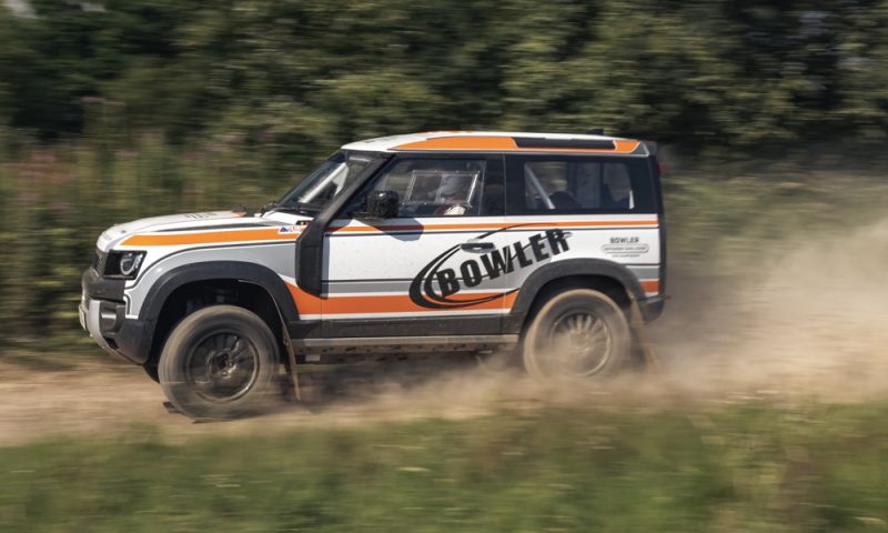 Bowler turns the Land Rover Defender into an off-road racing beast | VISOR