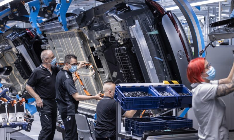 Mercedes-Benz to go all-electric by 2030 | VISOR