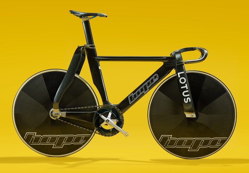 Lotus develops aerodynamic handlebars and forks for a bicycle | VISOR