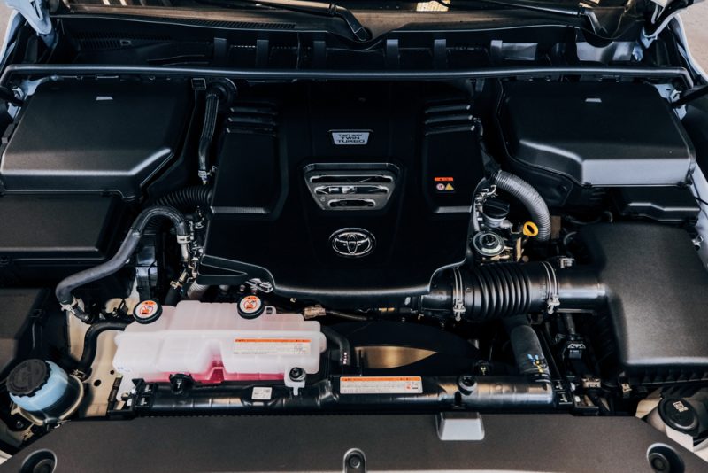 We drive the all-new Toyota Land Cruiser 300 | VISOR