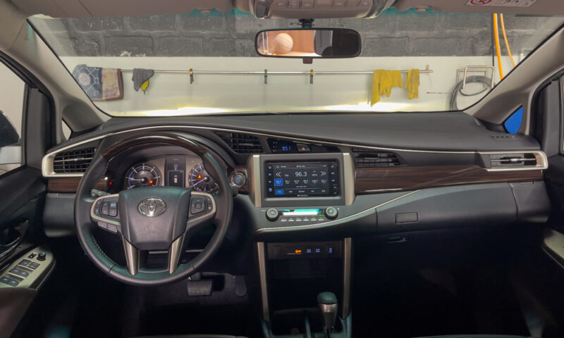 Toyota Innova V: Still the king of MPVs | VISOR