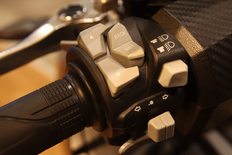 Bristol now has a maxi-scoot with the Maxie 400 | VISOR