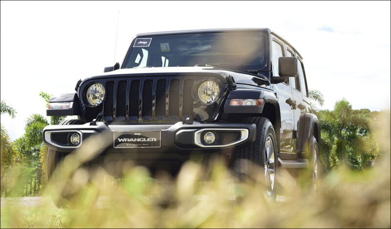 The outside is limitless with the Jeep Wrangler Sahara | VISOR
