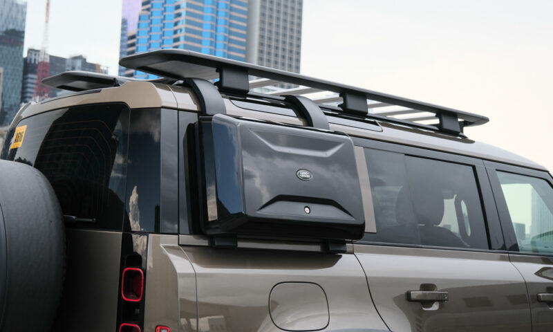 Photos: Land Rover Defender 110 with Explorer Pack | VISOR