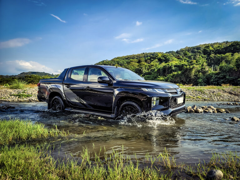 Mitsubishi Strada Athlete 4WD: The weird cab design still works | VISOR