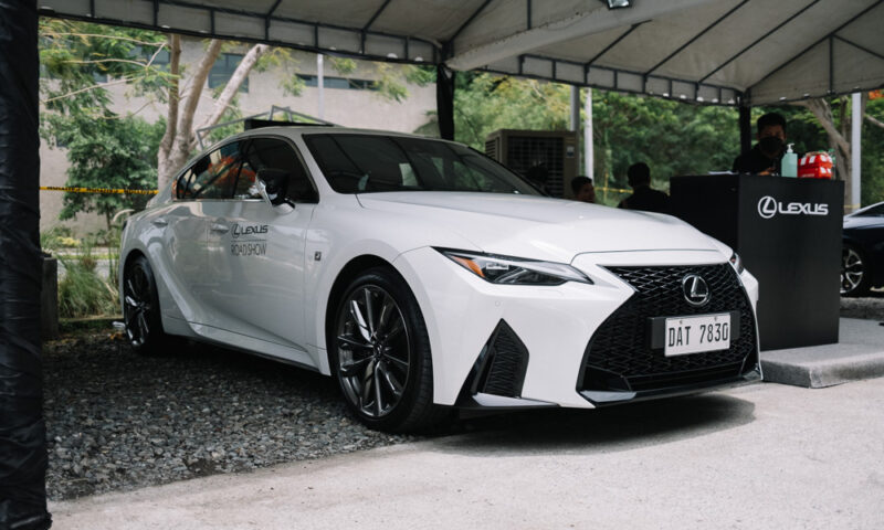 Photos: ‘Lexus Roadshow’ at Karrera Showroom | VISOR