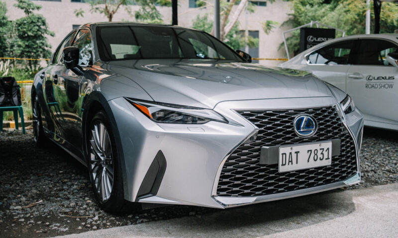 Photos: ‘Lexus Roadshow’ at Karrera Showroom | VISOR