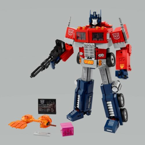The Lego Optimus Prime also transforms | VISOR