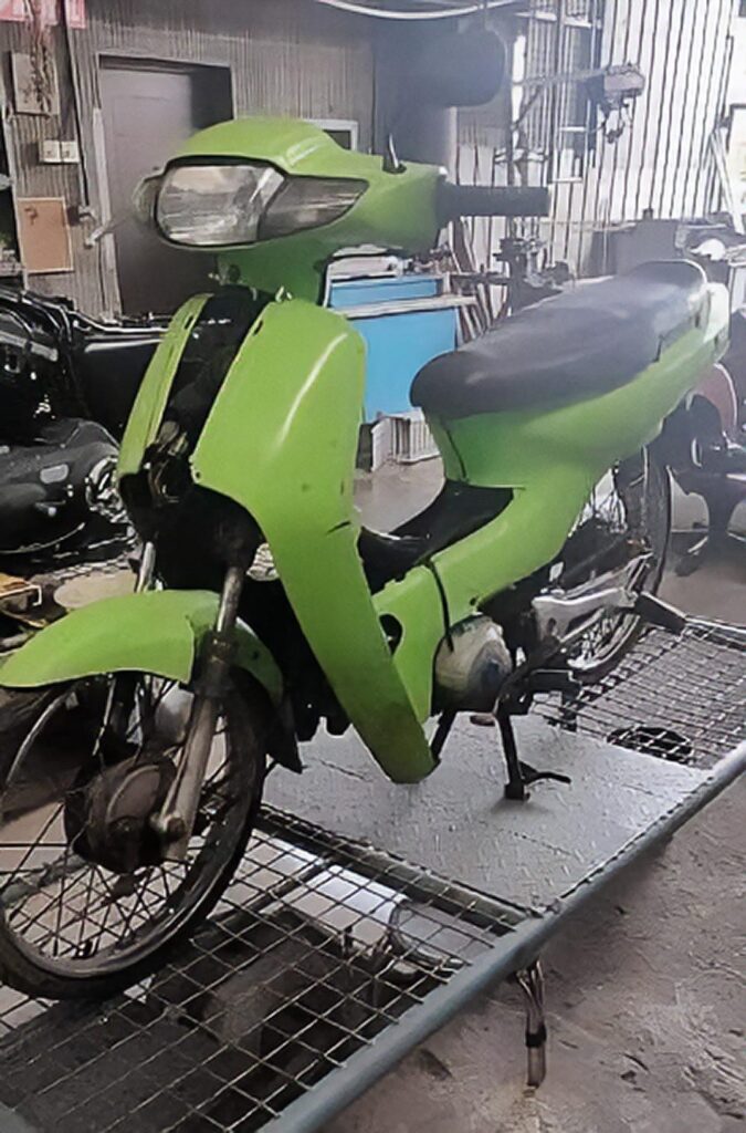 An old Honda Dream gets the custom treatment | VISOR