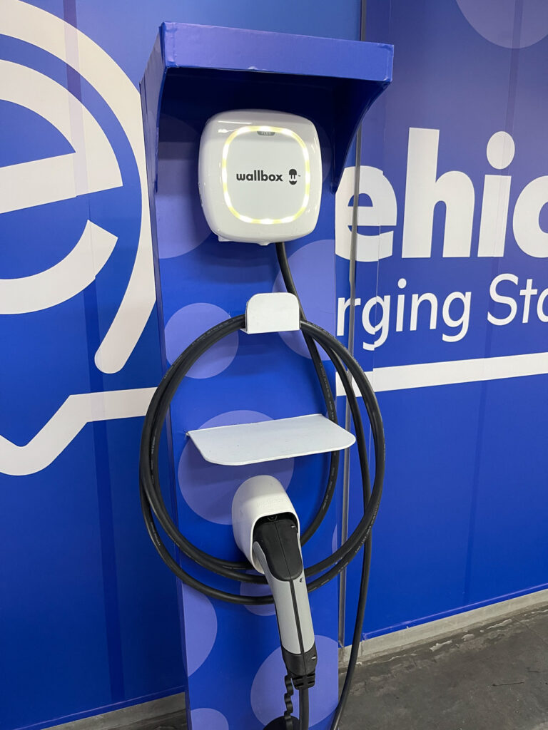 This is what it’s like to charge an EV at an SM mall | VISOR