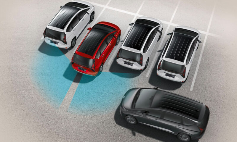 The Hyundai Stargazer looks to make a big splash in the compact MPV ...