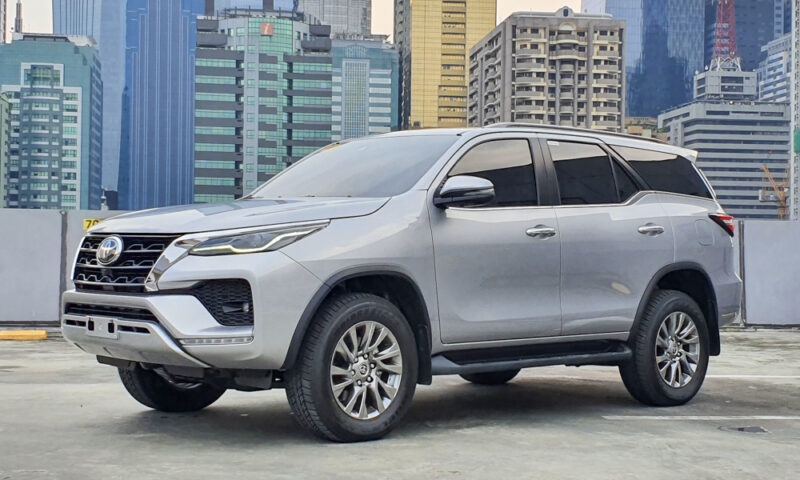 Toyota Fortuner Q AT: Mid-spec but top-notch | VISOR
