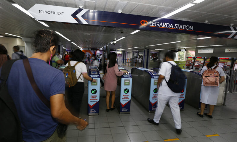 Students can avail of free rides at LRT-2 until November 5 | VISOR