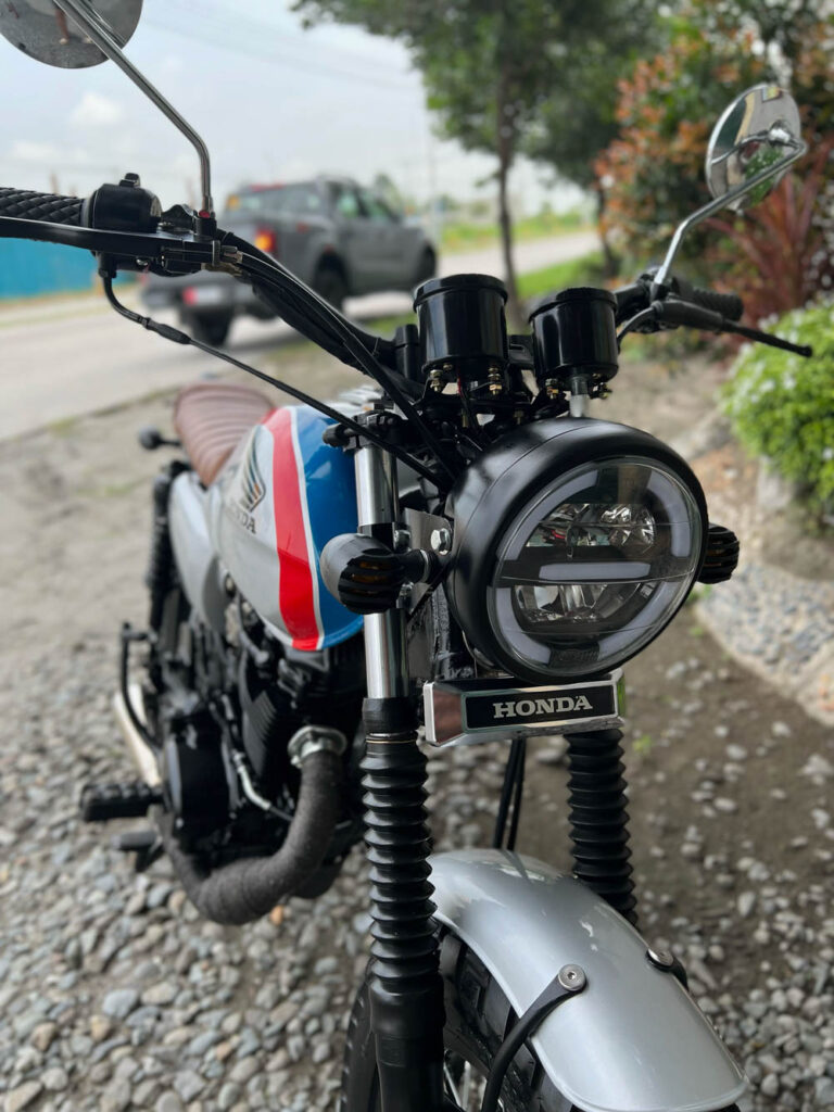 Apache Customs puts together this beefy little TMX scrambler | VISOR