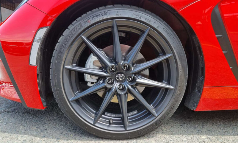 Taking the Toyota GR86 out for a quick drive | VISOR