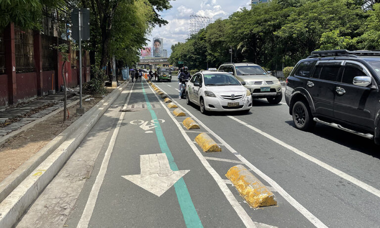 The MMDA is planning to put an exclusive motorcycle lane along ...