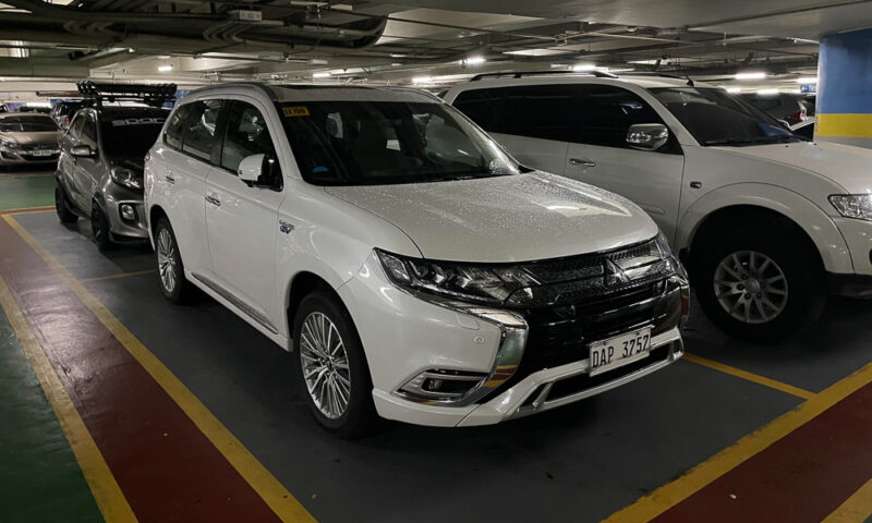The Mitsubishi Outlander PHEV is a good entry into electric driving | VISOR