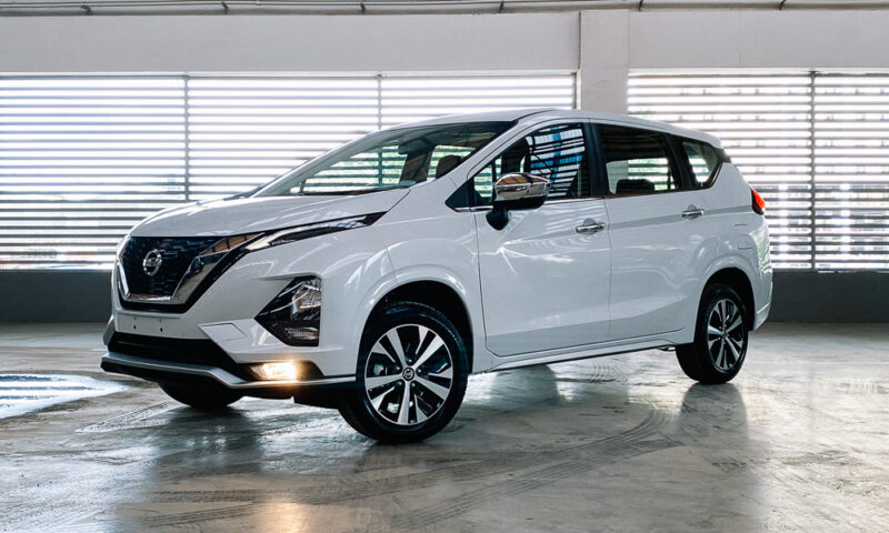 Nissan Livina VL AT: Rejoining the MPV segment with a familiar shape ...