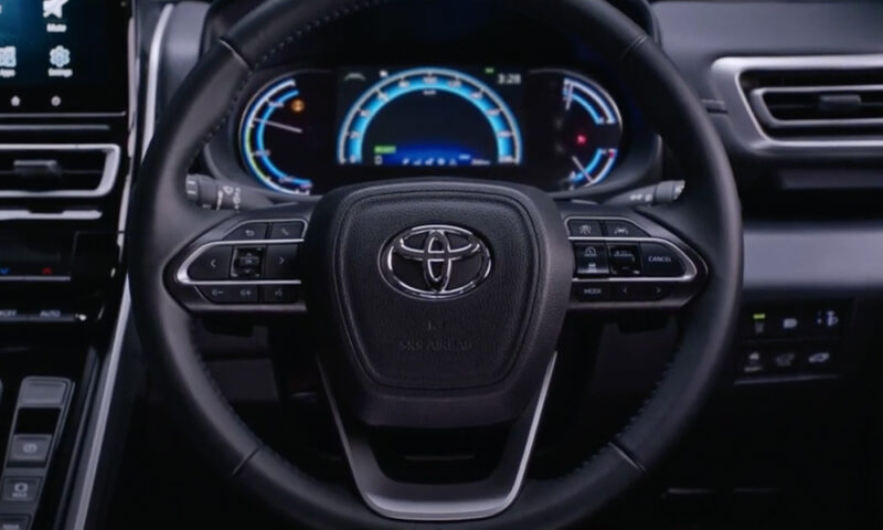 The all-new Toyota Innova now looks like a crossover | VISOR