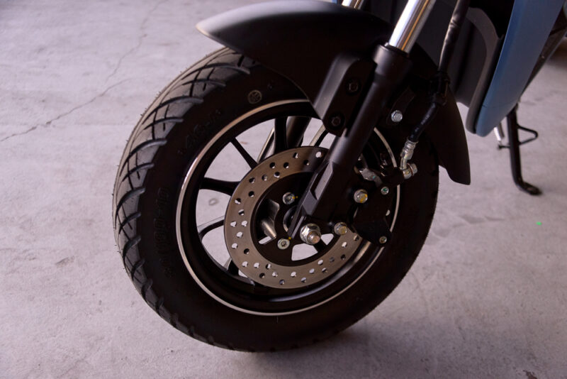 Turning heads with the Sundiro Honda S07 electric scooter | VISOR