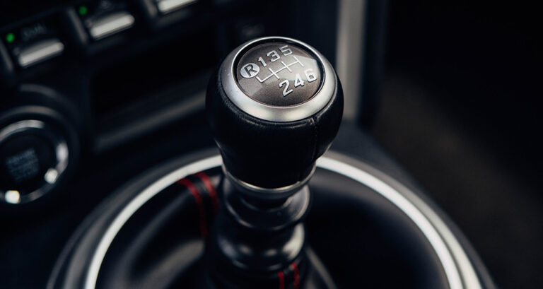5 mortal sins when driving a stick shift | VISOR