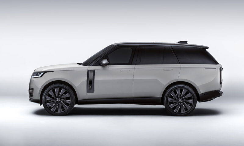 The Range Rover Lansdowne Edition wants to rival a Rolls-Royce | VISOR