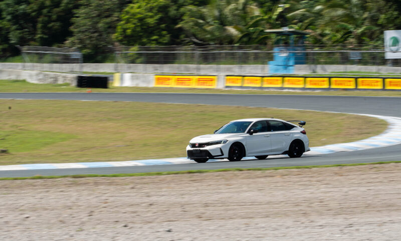 Hot laps with the Honda Civic Type R (FL5) | VISOR