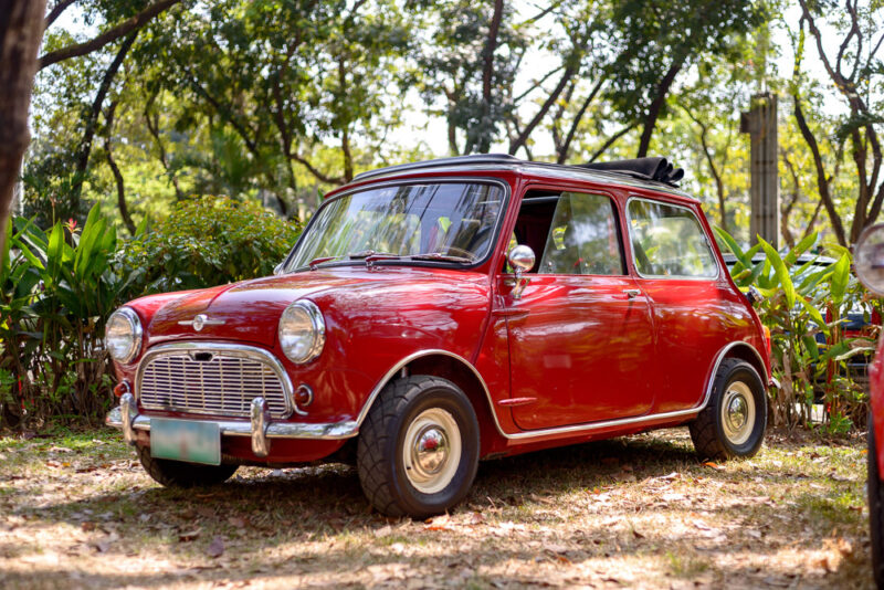 LTO signs Vintage Vehicle Law’s implementing rules and regulations | VISOR