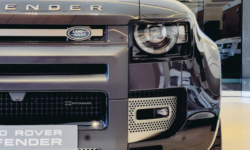 The Land Rover Defender 110 P400 is the best-balanced variant | VISOR