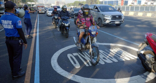 MMDA will conduct a dry run of the Commonwealth motorcycle lane ...
