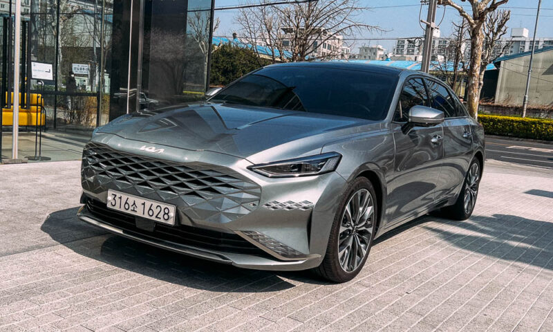 Sampling the Kia K8 and Niro HEV in South Korea | VISOR