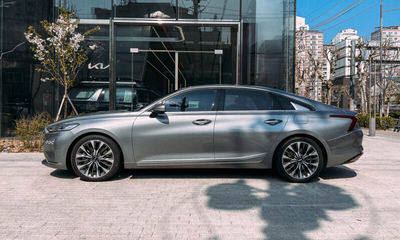 Sampling the Kia K8 and Niro HEV in South Korea | VISOR