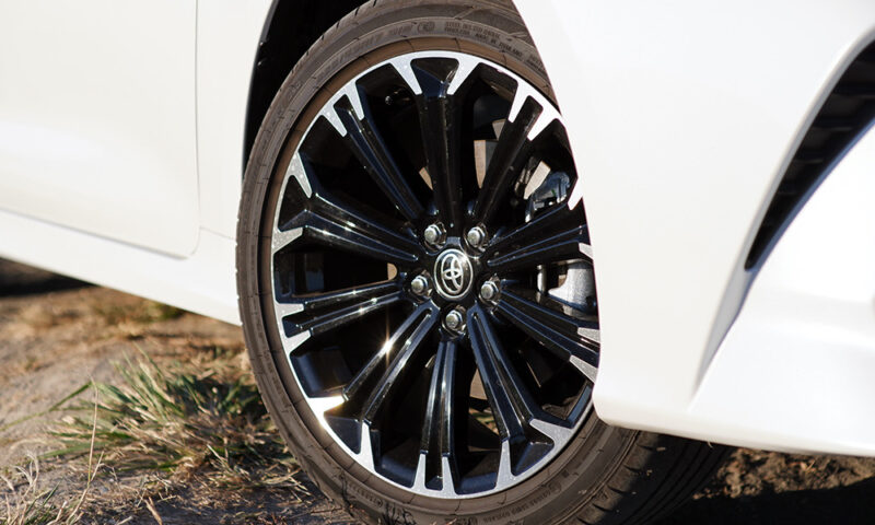 Toyota Corolla Altis 1.8 GR-S HEV: A sheep in wolf’s clothing | VISOR