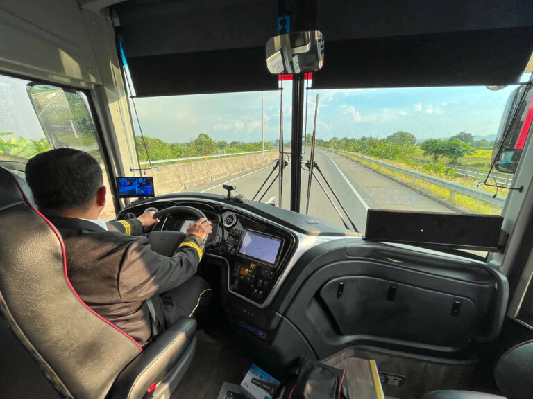 The sleeper bus: Experiencing Victory Liner’s new Royal Class coach | VISOR