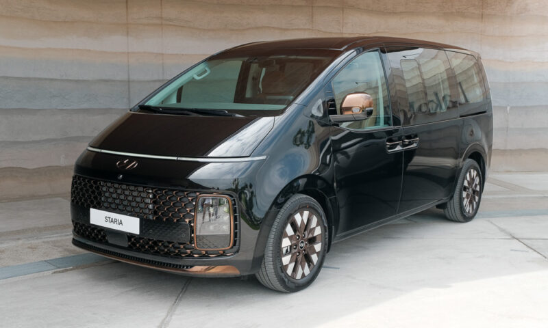 Hyundai PH fortifies its MPV lineup with Custin and Stargazer X | VISOR