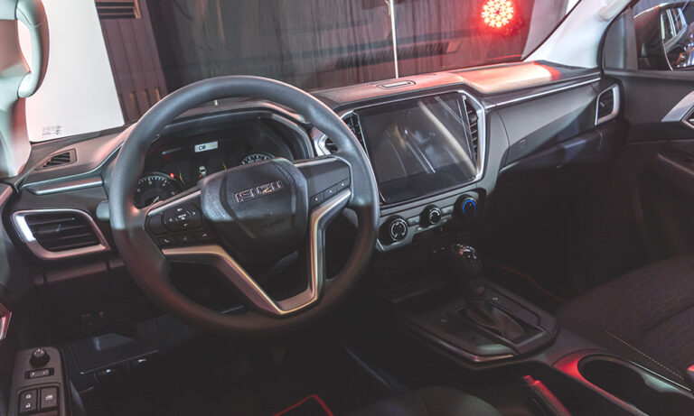 The Isuzu D-Max Limited is the 4×2 macho machine worth P1,580,000 | VISOR
