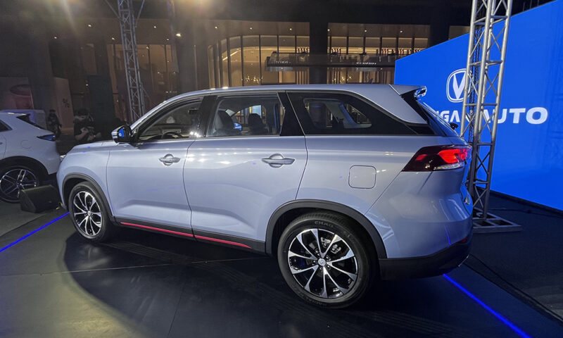 With a new distributor, Changan launches X7 Plus 7-seater SUV | VISOR