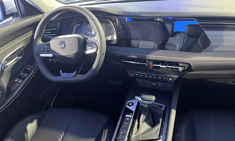 With a new distributor, Changan launches X7 Plus 7-seater SUV | VISOR