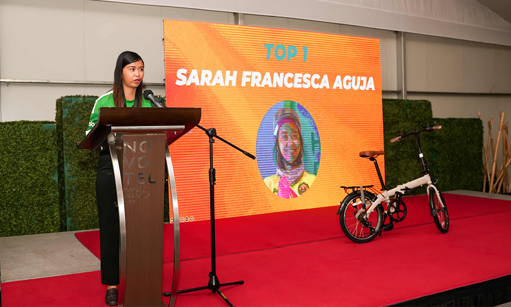 2 Grab bikers recognized as ‘Padyak Champions’ at Mobility Awards | VISOR