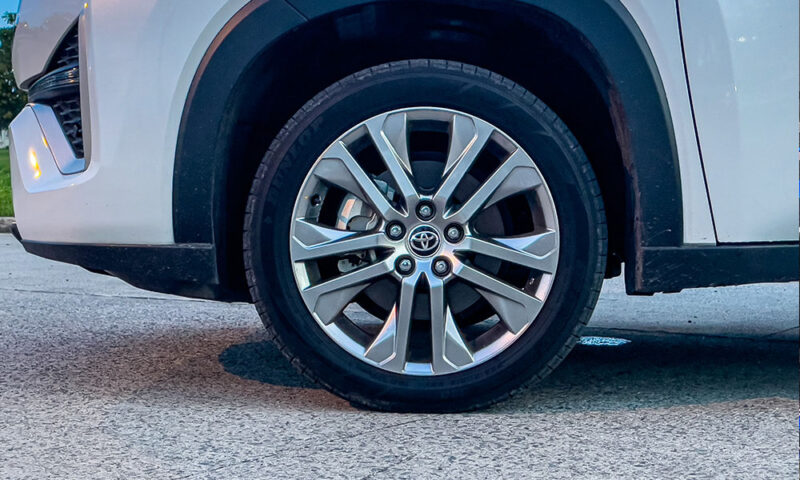 Toyota Zenix Q HEV: Revolutionary good | VISOR